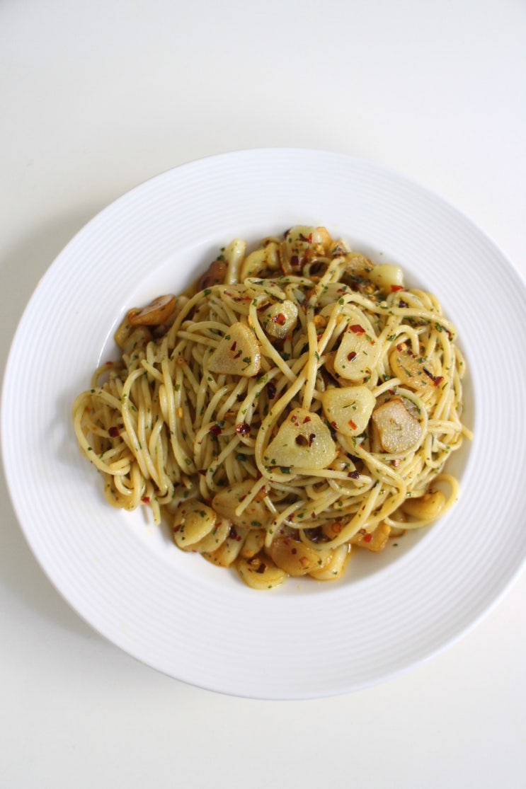 알리오올리오 파스타 만들기 오일 소스 만드는법 담백한 스파게티 종류 혼밥 메뉴 추천 : 네이버 블로그