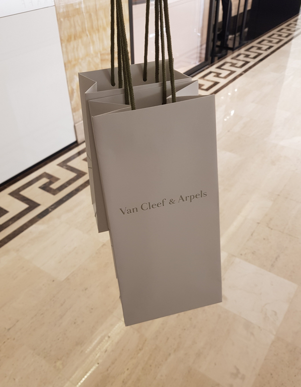 [Van Cleef & Arpels] 반 클리프 아펠, 빈티지 알함브라 펜던트- 옐로우골드, 커넬리언 : 네이버 블로그
