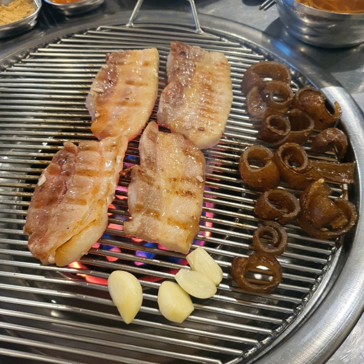 [당진맛집]연탄구이 삼겹살 왕돼지집 : 네이버 블로그
