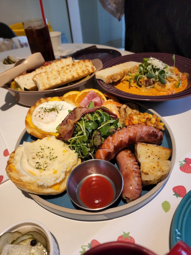 에잇올리 경희대 바로 앞 브런치 카페 스콘 맛집 네이버 블로그