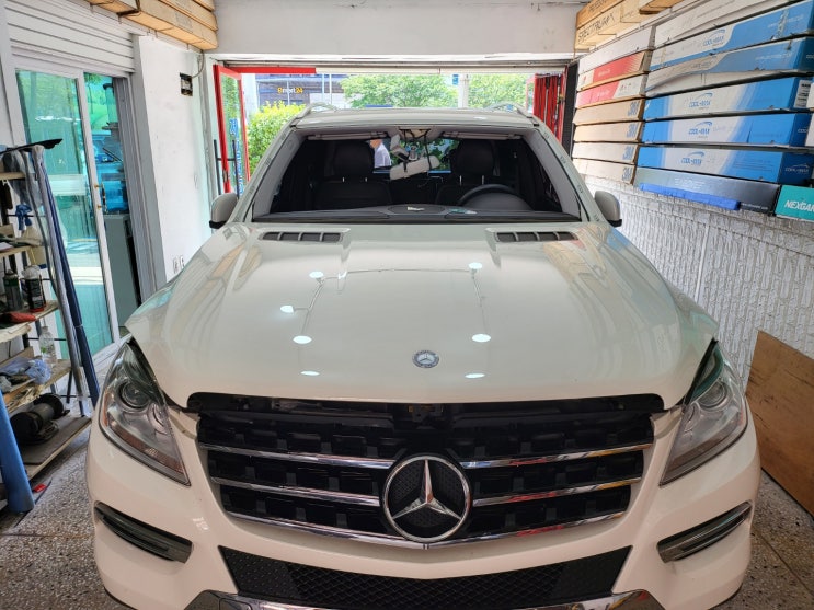 벤츠 Ml 350 앞유리 교체 벤츠 전면유리 교체 전문점 안양 차유리 거품 없는 가격 네이버 블로그