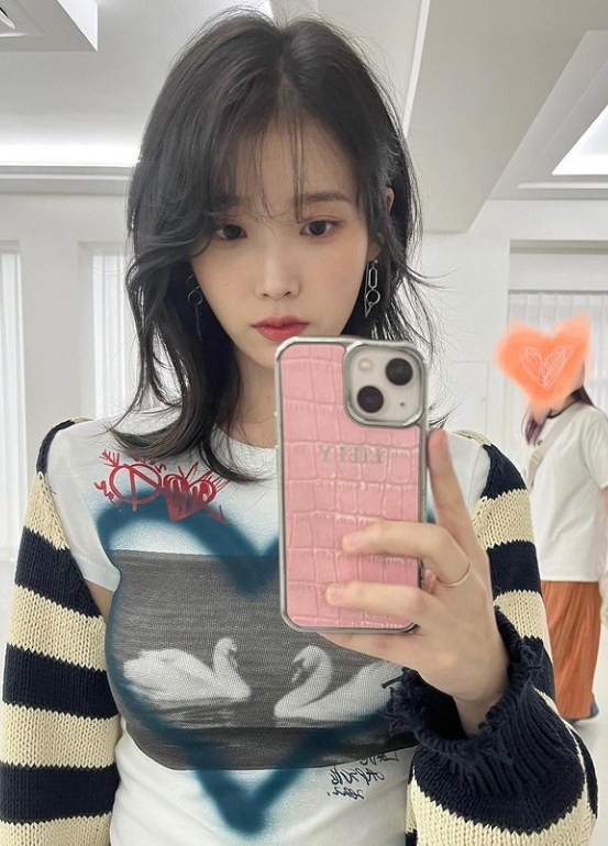 아이유 중단발 붙임머리 레이어드컷 스타일변신 여신머리 완성 : 네이버 블로그