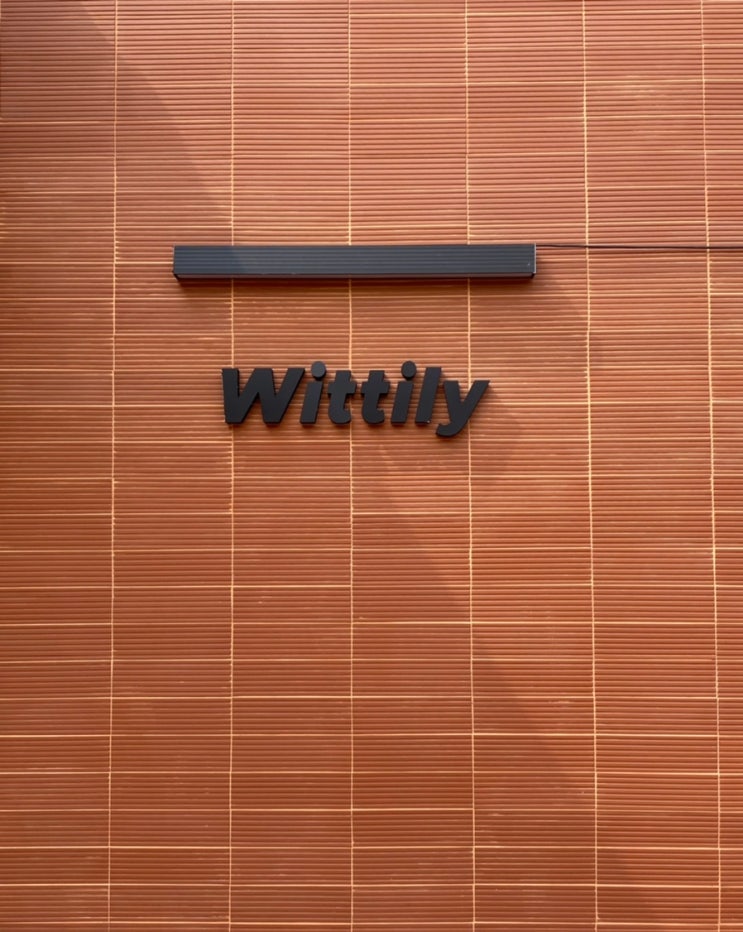 [부평구청] 크로플이 맛있는 청리단길 신상 카페 _ 위틸리(Wittily) : 네이버 블로그