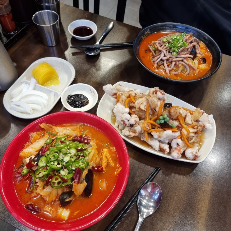 홍콩반점 메뉴 고추짬뽕 고기짬뽕 탕수육 후기 네이버 블로그