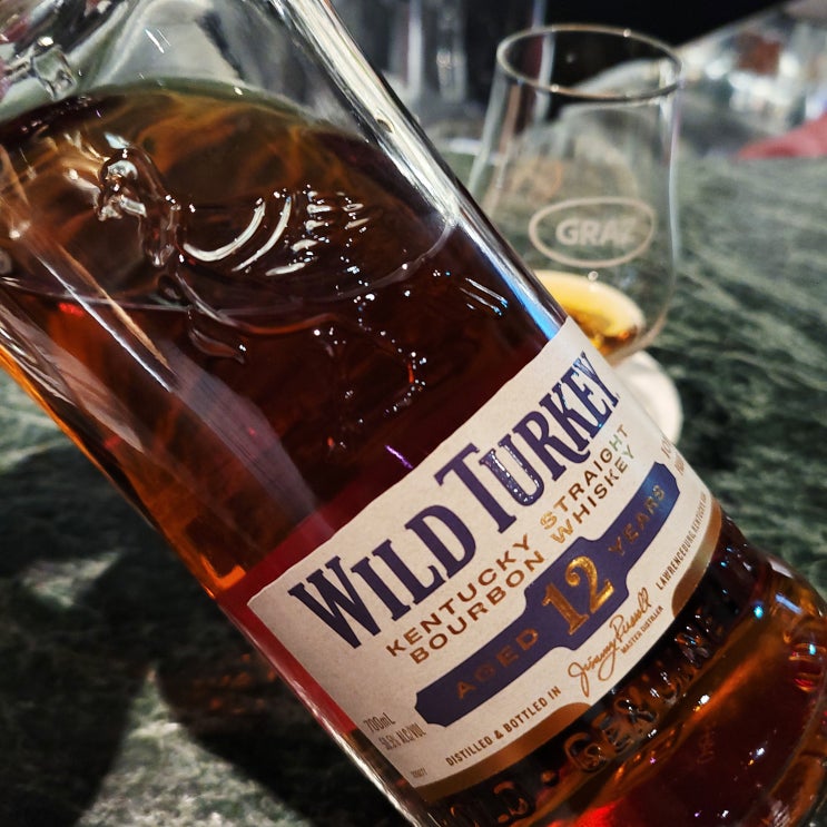 [리뷰] 요즘 뜨는 가성비 버번 : 와일드 터키 12년(Wild Turkey 12 years old) : 네이버 블로그