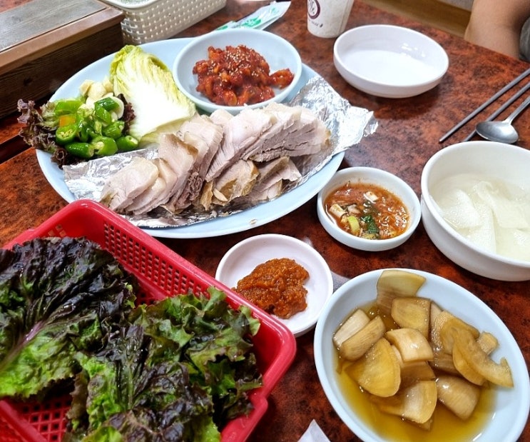 원주 맛집 중앙시장 35년 노포 맛집 추천 일산동 상훈보쌈족발 두부전골 국밥 등 점심메뉴 있음 네이버 블로그