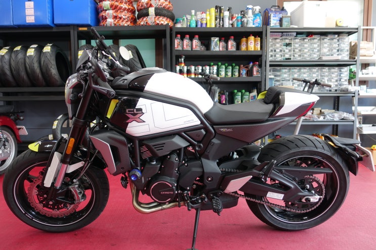CFMOTO 700CLX 스포츠 [프레임 슬라이더 / 머플러 슬라이더 장착] : 네이버 블로그