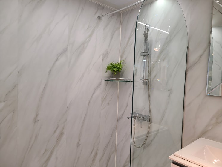 비앙코카라라 화장실 인테리어 화이트 한샘 무몰딩 휴판넬 휴플로어 부산 한샘리하우스 유니언디 : 네이버 블로그