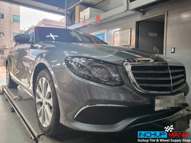벤츠 W213 E300 보조배터리 기능 이상 볼테이지 컨버터 교환 작업 강북구 성북구 도봉구 중랑구 노원구 수입차 정비