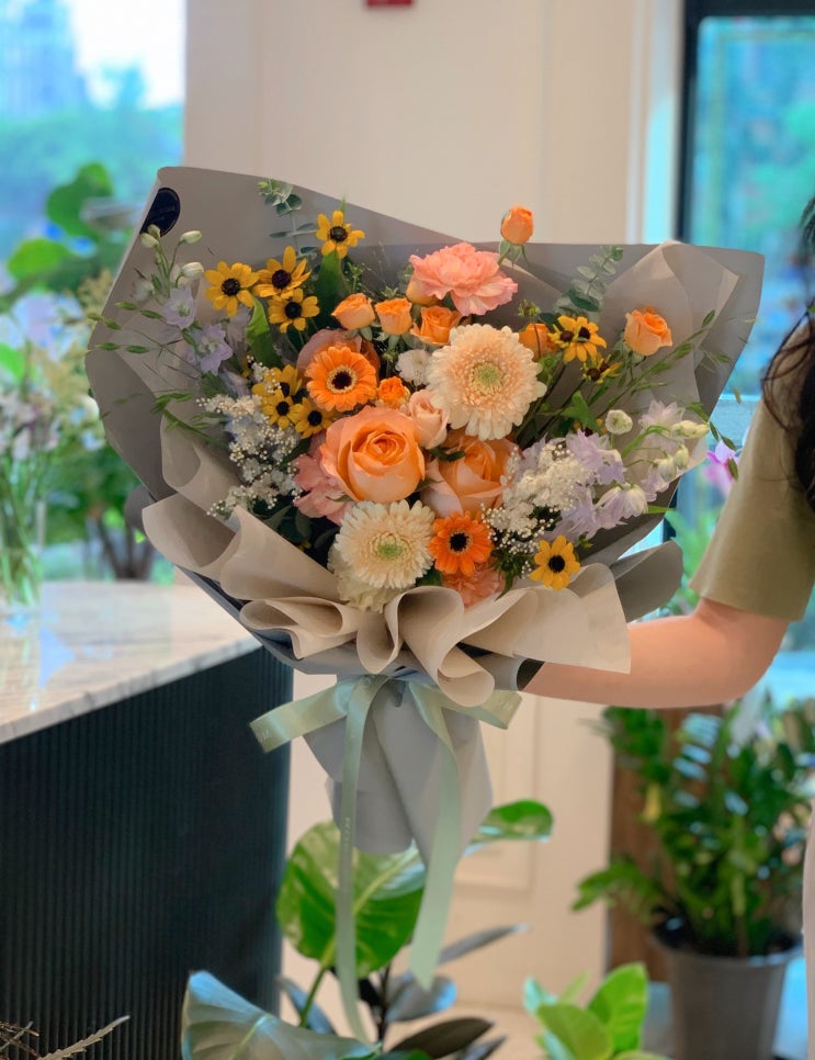 꽃다발 모니크플라워 모니크 대구꽃집 반월당꽃집 중앙로꽃집 남산동꽃집 청라언덕꽃집 서문시장꽃집 꽃바구니 플라워박스 센터피스