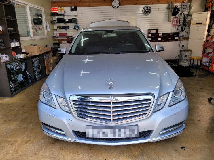 예스네비 대구 벤츠E300 12.3인치 확장형 모니터 M2C200A플러스 안드로이드 매립 작업 후기 : 네이버 블로그