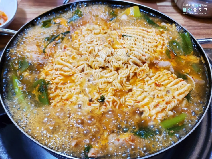 대구 수성구 돼지찌개 맛집 와촌식당 두산점 수성못 통삼겹살까지 있는 식육식당 네이버 블로그