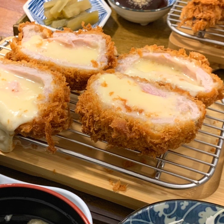 안양 연성대학교 맛집 카츠백 맛있는 프리미엄 돈까스 전문점｜깔끔하고 분위기 좋은 내부 네이버 블로그