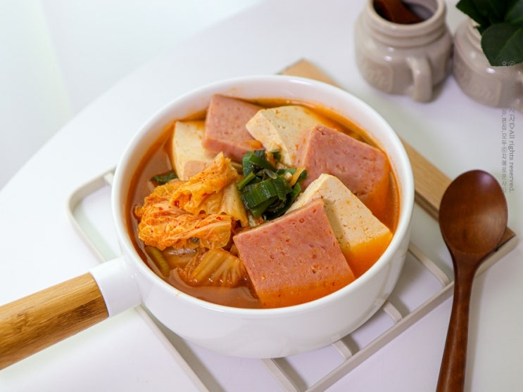 스팸김치찌개 맛있게 끓이는법 간단한 저녁메뉴로 좋은 햄김치찌개 레시피 네이버 블로그