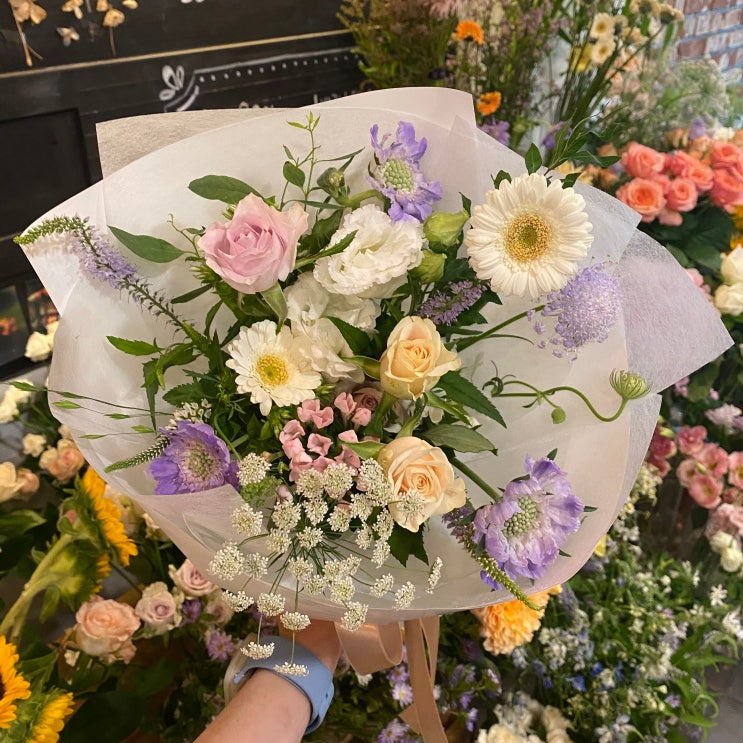 No 327 화이트 연보라 꽃다발 서울대입구역꽃집관악구청꽃집여자친구선물기념일선물결혼기념일소소아뜰리에 네이버 블로그