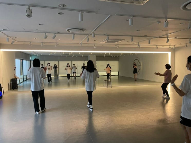 창원댄스학원 무더운 여름 즐겁게 운동하기 ♪♬ 성인취미반 취미댄스 상남동 댄스 그라운디 댄스학원 롯데백화점