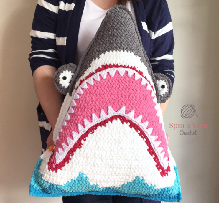 [4년 전 오늘] 뜨개소품 :Shark Pillow Free Crochet Pattern 상어쿠션 무료도안 : 네이버 블로그