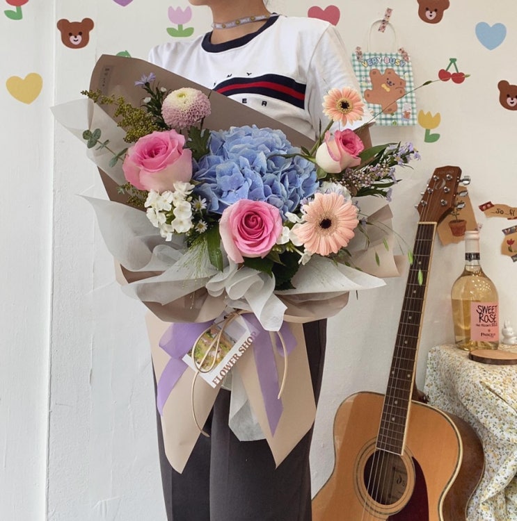 싱그럽고 시원해보이는 수국으로 여름 선물하기💙 수국 꽃다발 일산꽃집 정발산꽃집 밤리단길꽃집 소플 네이버 블로그