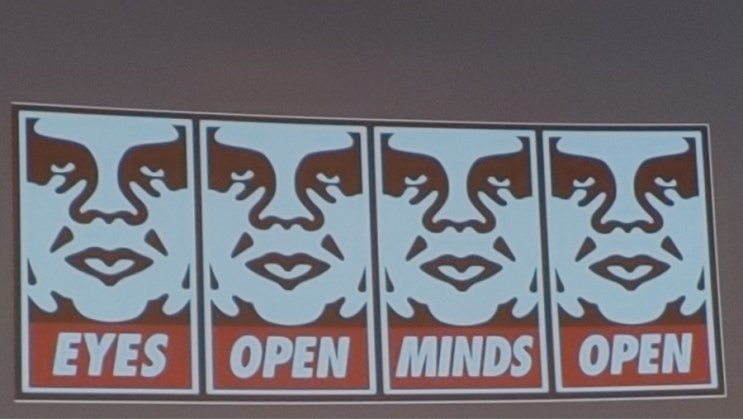 Mural Work. 셰퍼드 페어리.Eyes .Open .Mind. Open.우크라이나전쟁.오일 등 환경문제 등을 작품으로 ...