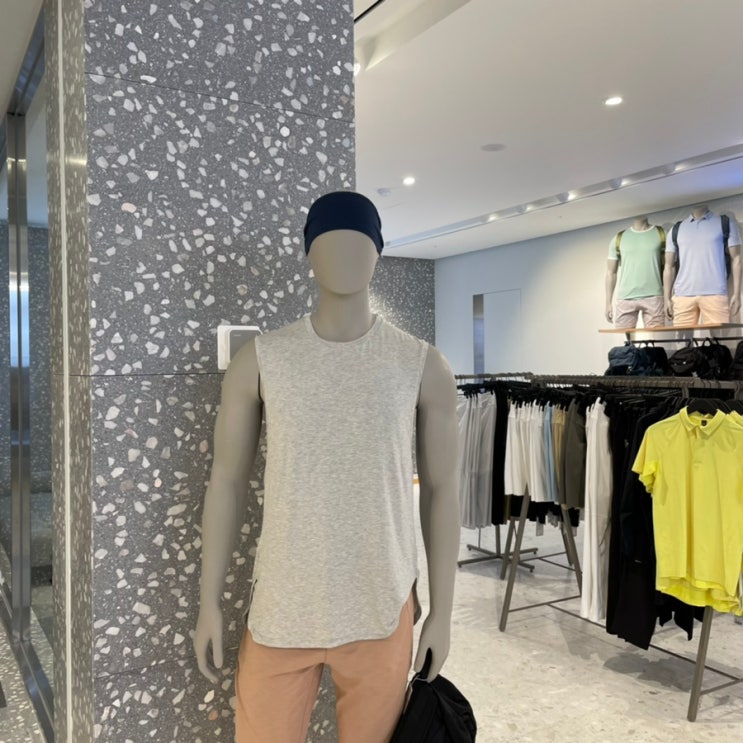 룰루레몬 남자 운동복, 홈웨어 Balancer Tank Top / 여자 홈웨어, 클래식 핏 코튼 블렌드 드레스 착용샷 @ 이태원 ...