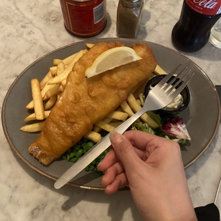 영국여행 :: 런던 대영박물관 근처 피쉬앤칩스 맛집 후기 (Philomena's Irish Sports Bar & Kitchen ...