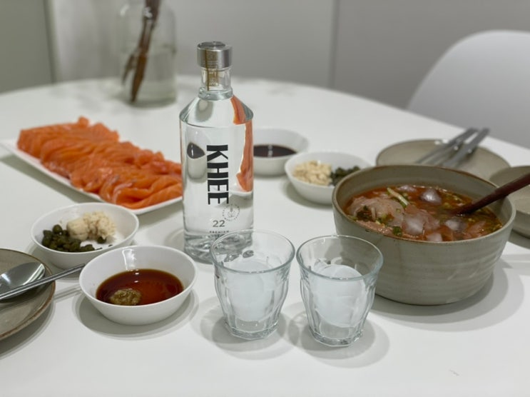 KHEE 키소주 - 정용진 소주 마셔봤습니다 (원소주 보다 낫다?) : 네이버 블로그