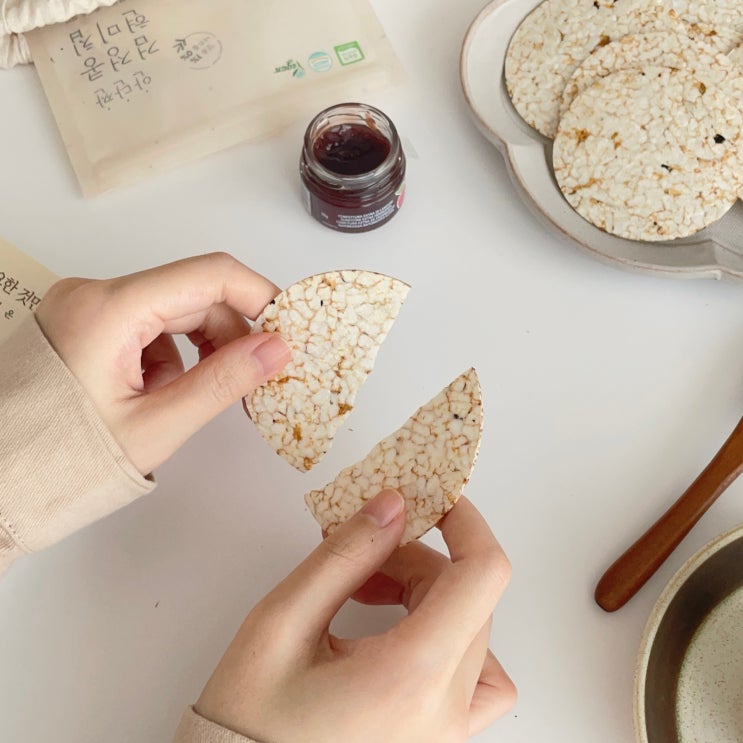 제품 사진 촬영 : 현미칩 간식 플레이팅 : 네이버 블로그