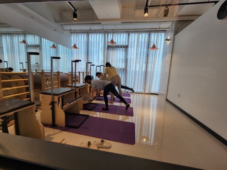 오창필라테스 체어 필라테스로 애플힙 만들어보즈아 에비뉴필라테스 오창점 네이버 블로그