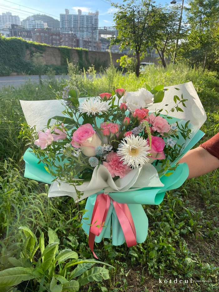스튜디오꽃들 금정역근처꽃집 Ak플라자금정점 금정ak플라자꽃집 금정역꽃집 산본꽃집 군포꽃집 안양꽃집 의왕꽃집 군포시꽃배달