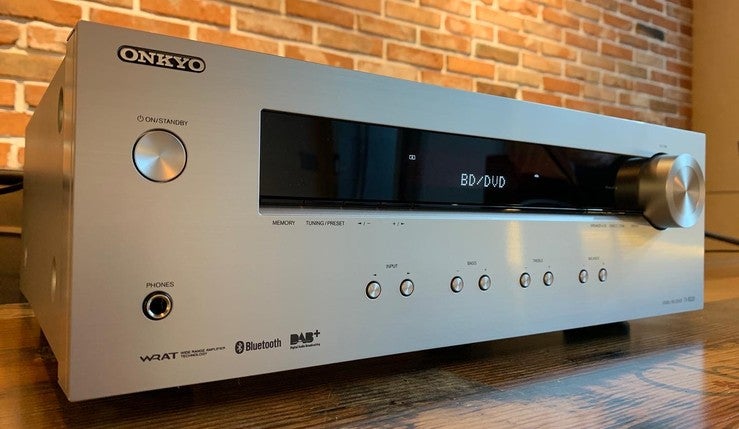 블루투스 기반의 온쿄 TX-8220 스테레오 리시버는 가정에서, 카페와 같은 상업공간에서 다양하게 사용할 수 있다. : 네이버 블로그