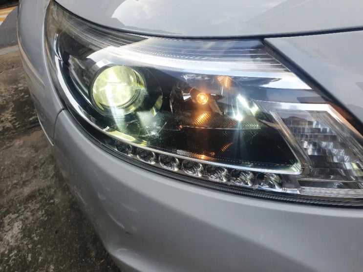 강동구) SM5 순정누런 전조등 전구 교체형 합법인증 LED벌브 교체와 등록, 하이패스 등록과 설치 : 네이버 블로그