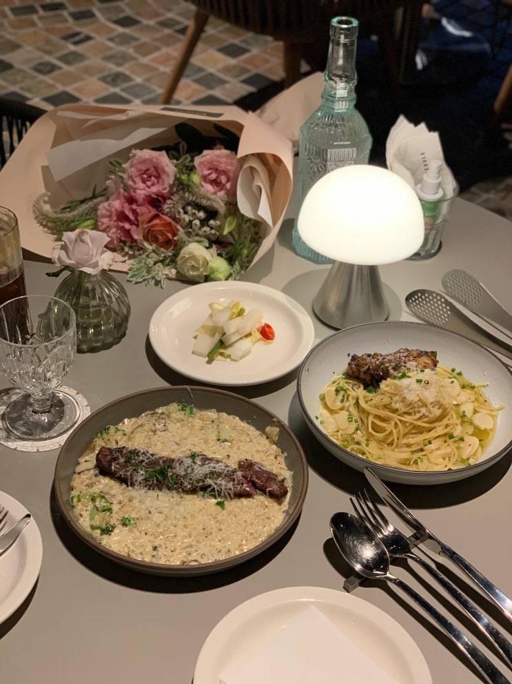 데이트하기 좋은 성수 맛집 스케줄 성수 예약 방법그릴드치킨 오일파스타 와규스테이크 리조또 네이버 블로그