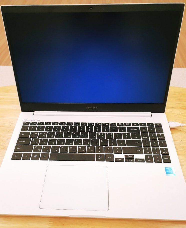 [내돈내산]삼성 노트북 플러스2(NT550XDA) 리뷰(제품사양, 가격, 기능 등) : 네이버 블로그