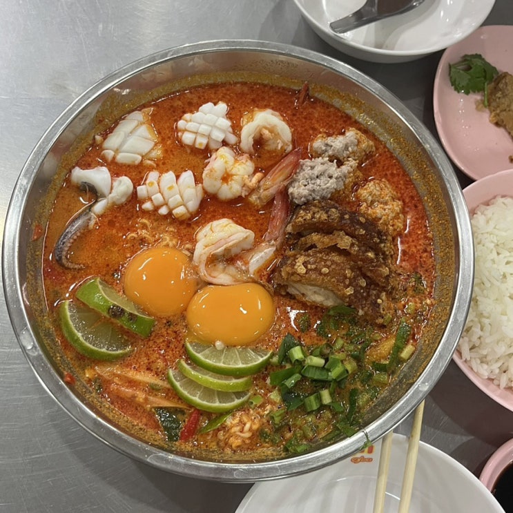 방콕 여행 방콕 맛집 추천 스푸파 백종원이 극찬한 26000원 똠얌라면 째오 쭐라 방콕 째오 네이버 블로그