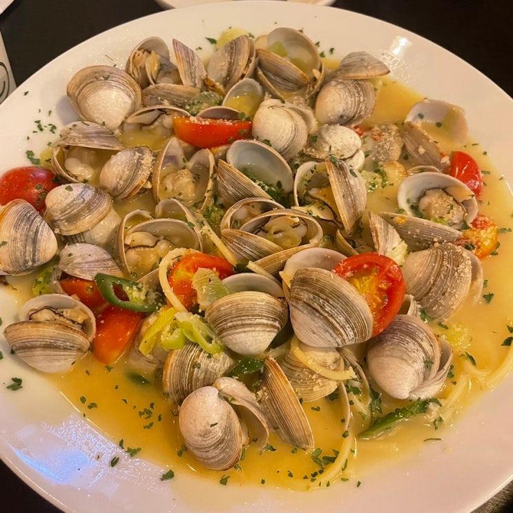 [만끽/조개 버터 술찜, 아롱사태수육] 신대방 맛집 술집 분위기 맛 다 좋은 곳. : 네이버 블로그