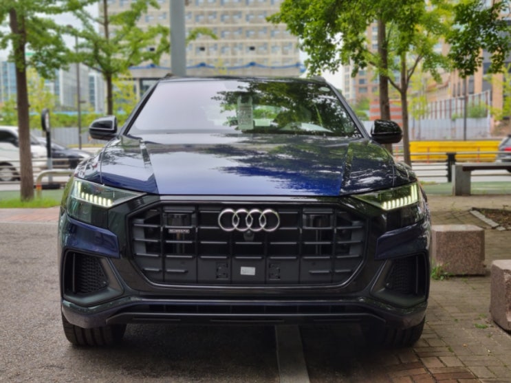 22MY Q8 55TFSI qu.Premium / Navarra Blue / Black Seat : 네이버 블로그