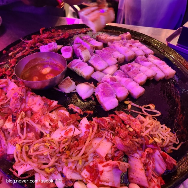 합정 맛집 가성비 좋은 동두천솥뚜껑삼겹살 합정 웨이팅해서먹은후기 내돈내산 네이버 블로그