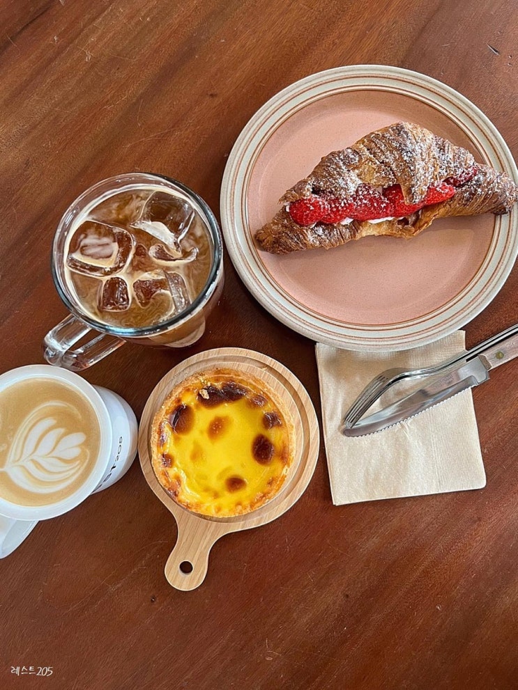경주 카페 레스트에서 휴식 취하고 맛있는 베이커리까지 : 네이버 블로그