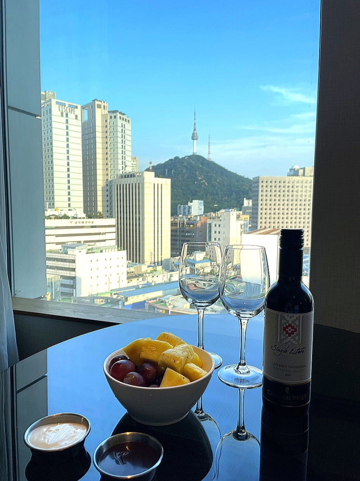코트야드 메리어트 남대문 남산타워 전망 호캉스 조식 이그제큐티브라운지 해피아워 디럭스킹 객실 등 네이버 블로그