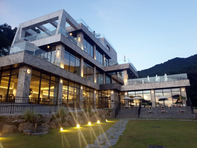 남양주 뷰카페 키스톤스피시즈 소금빵, 현대프리미엄아울렛 h'50 : 네이버 블로그