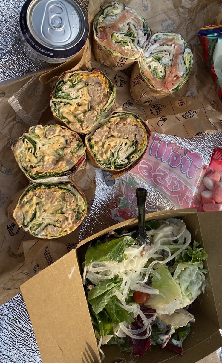 서울 신사 맛집 웰빙 다이어트식 가벼운 건강 맛집 샐러디” 메뉴 추천 웜볼 랩 후기 네이버 블로그