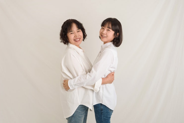 경기도광주 사진관 엄마랑 찍는 모녀사진 자연스러우면서도 분위기있게 담아주는 경기광주 사진관 이다훈 스튜디오 네이버 블로그