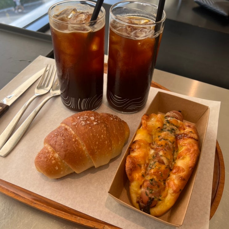 서울 근교 카페 파주 레드브릿지 데이트하기 좋은 마장호수뷰 크로와상 소금빵 맛집 네이버 블로그