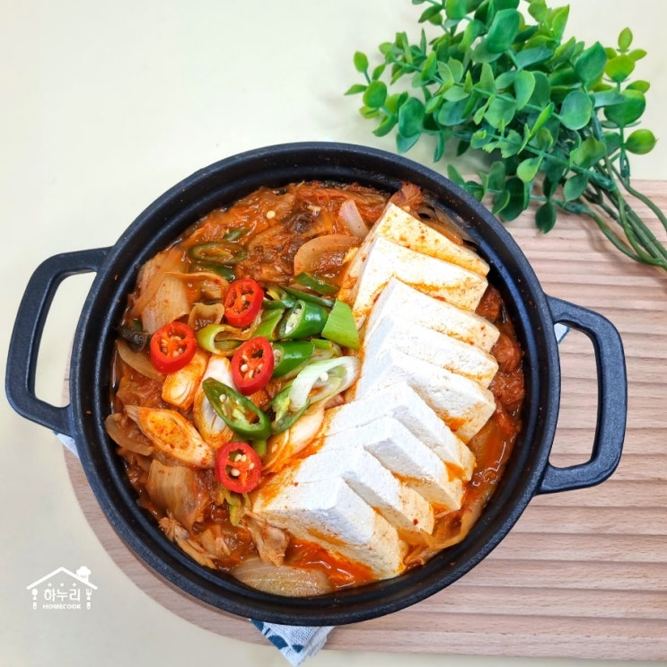 참치김치찌개 맛있게 끓이는 법 오늘 뭐 먹지 황금 레시피 참치캔 기름 넣어 고소한 찌개 요리 네이버 블로그