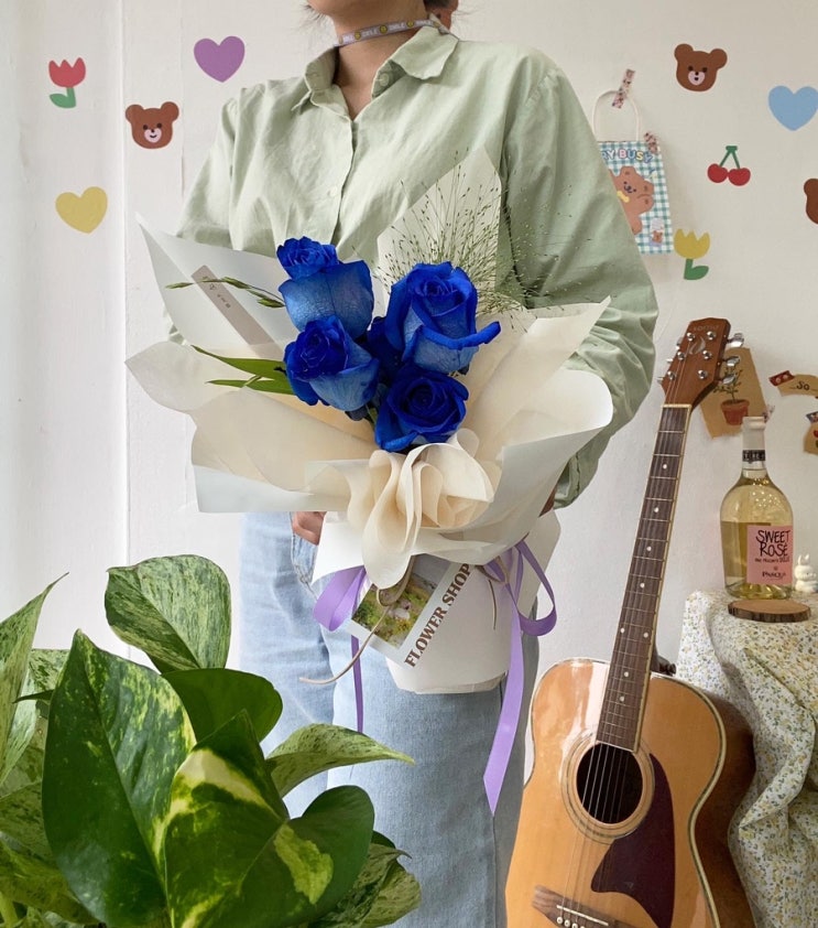기적을 의미하는 매력적인 파란 장미 다섯송이 꽃다발 💙 일산꽃집 정발산꽃집 밤리단길꽃집 소플 네이버 블로그