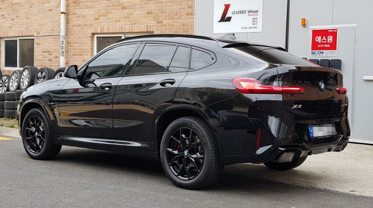 BMW X4 휠복원 887M 유광 블랙휠 휠도색 분체도색 리더스휠 : 네이버 블로그