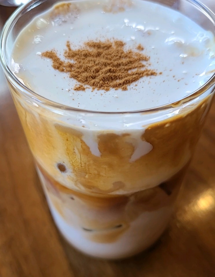 미사 아인슈페너라떼 맛집, 피아커커피,미사호수공원카페,fiaker coffee : 네이버 블로그