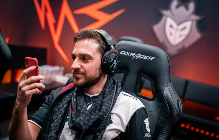 G2 CEO '오셀롯', 롤드컵 앞두고 사임…여성혐오+인신매매 혐의자와 롤드컵 진출 파티 논란 : 네이버 블로그