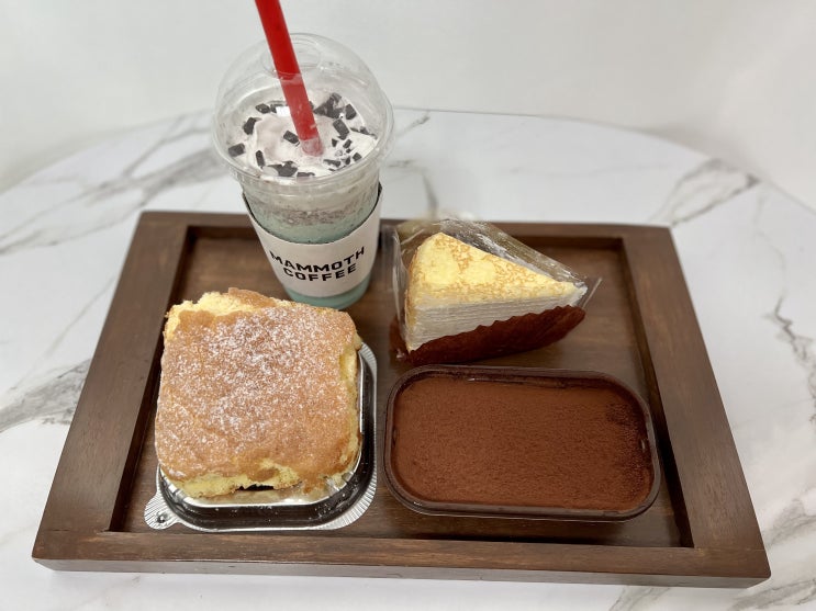 천왕역 카페 매머드익스프레스 오류동점 마스카포네 티라미수 밀크 크레이프 폭탄 카스테라 네이버 블로그