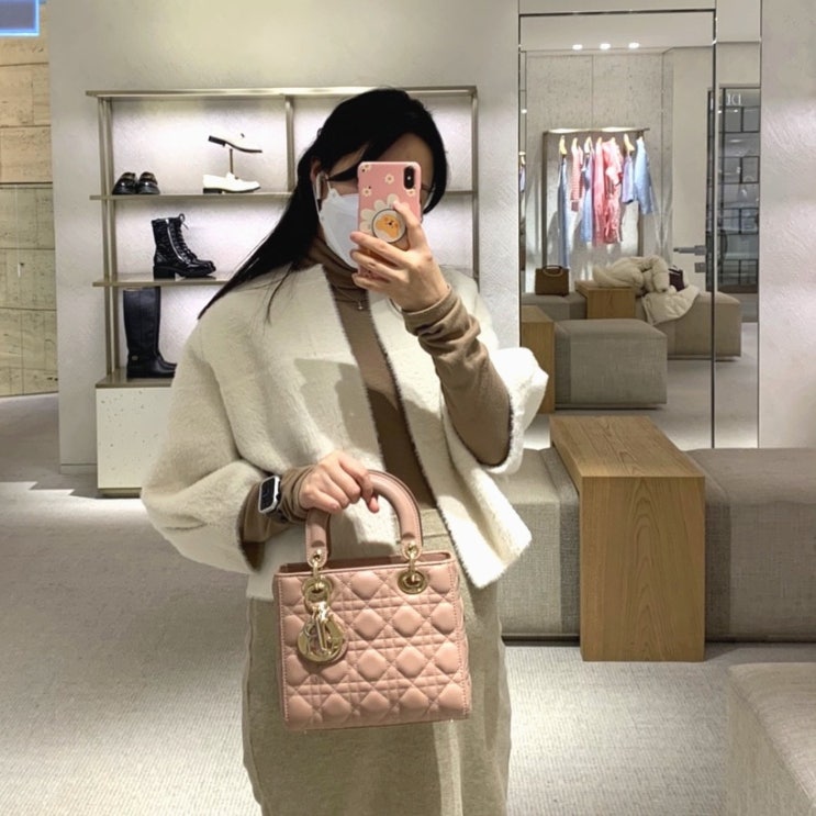 신세계 본점 디올 레이디백 파드 스몰 구매후기 디올 웨이팅 꿀팁 완불웨이팅 레이디 디올 스몰 1월 디올 인상 네이버 블로그